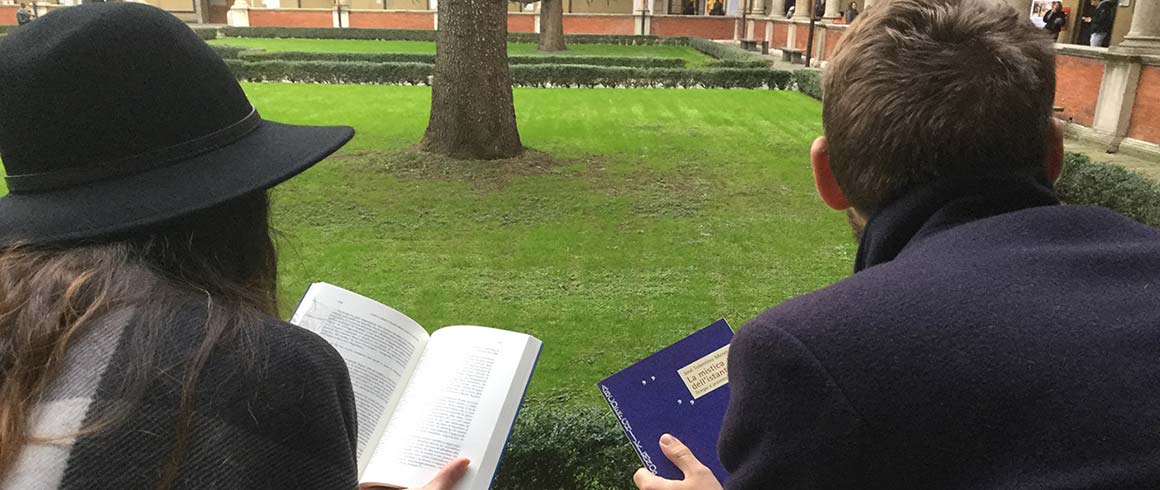 Festa di libri sotto l’albero | Università Cattolica del Sacro Cuore Festa di libri sotto l’albero | Università Cattolica del Sacro Cuore